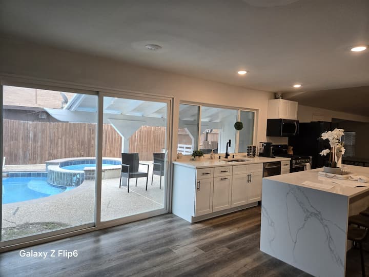 Cozy Modern Familygetaway Your Home Away From Home - ルイスビル, TX