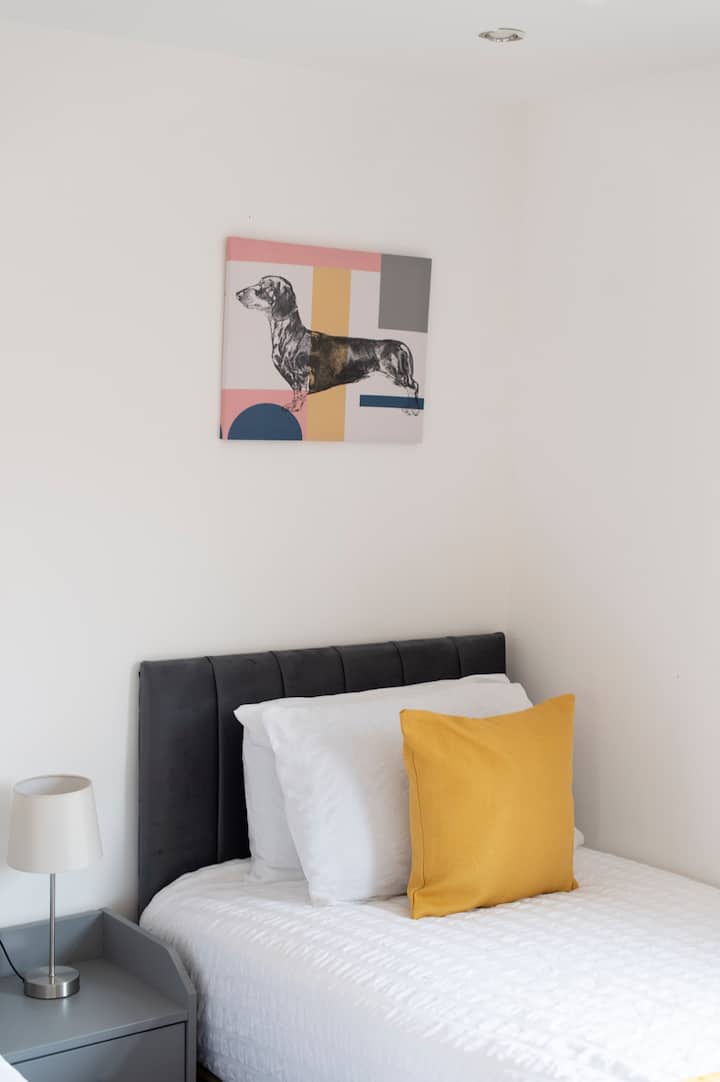 4 Bed House By Woolwich 6 Beds Sleeps 8 - 伊爾福德