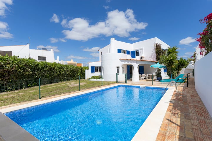 Pool, Sun & Fun - 3br Villa 10min Beach & Strip - Albufeira