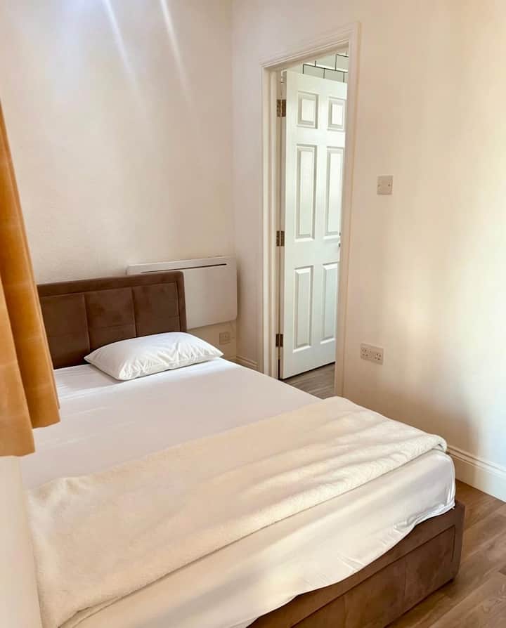 Studio Apartment East Side Of London (Ilford) - Ilford