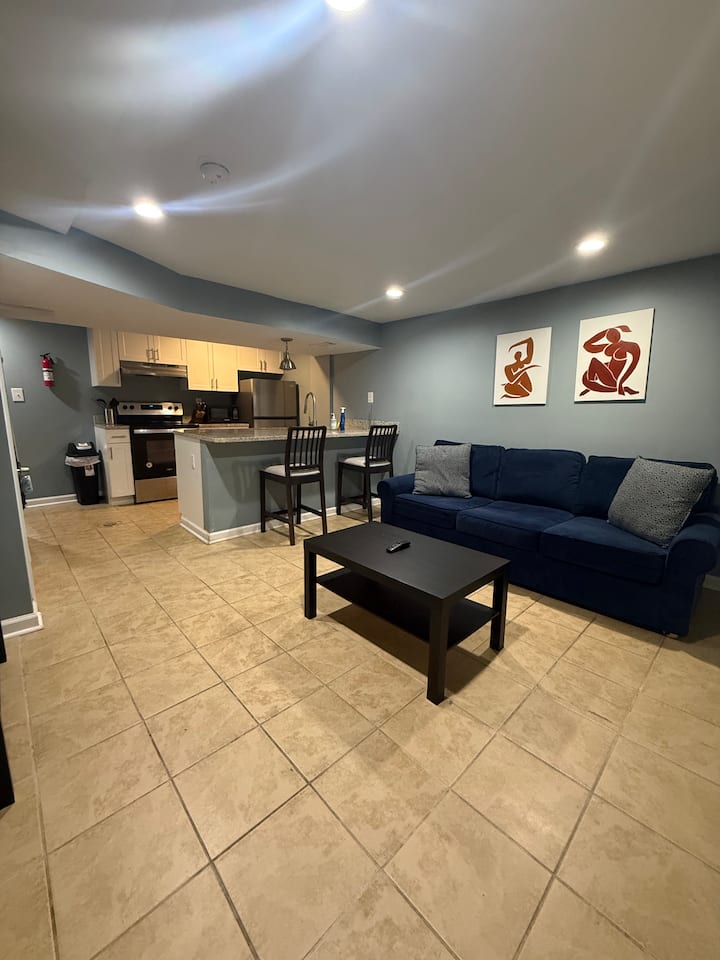 Super Comfortable One Bedroom! - Baltimore, MD