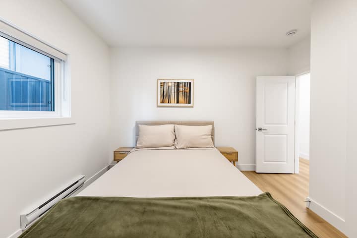 Luxury 2br Haven In Burnaby - Burnaby