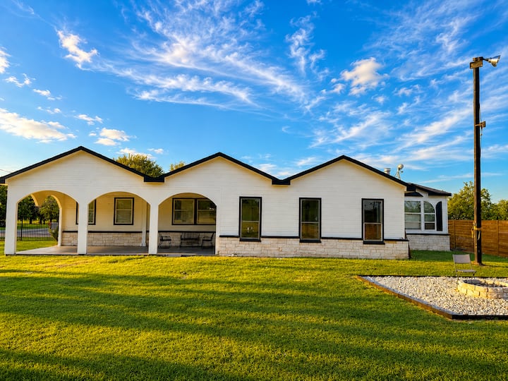 Cota Stay - Cedar Creek, TX
