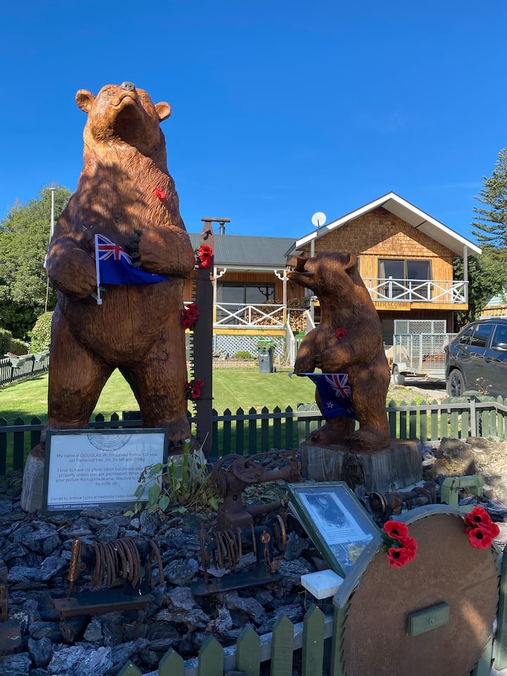 Unique Character Home In The Heart Of Akaroa - Akaroa