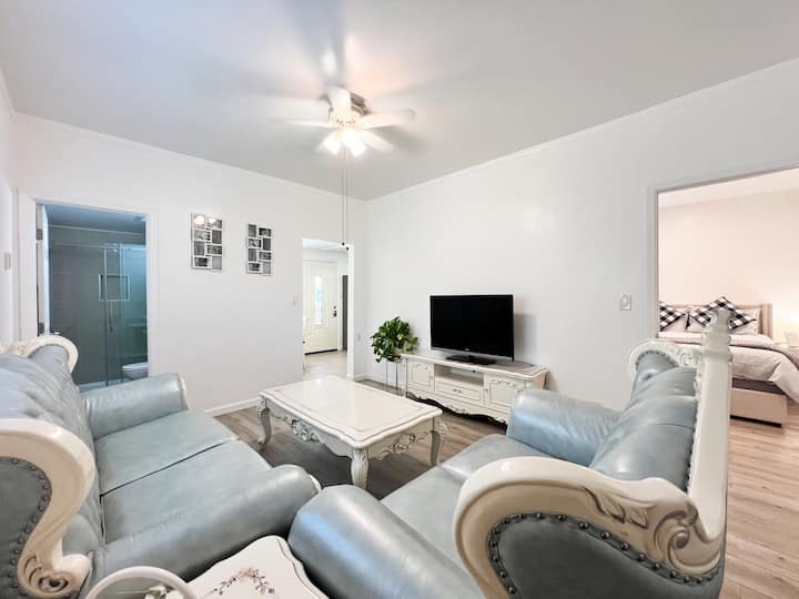 Cozy 1b1b House With Ac & Laundry Near Niles Town - Fremont, CA