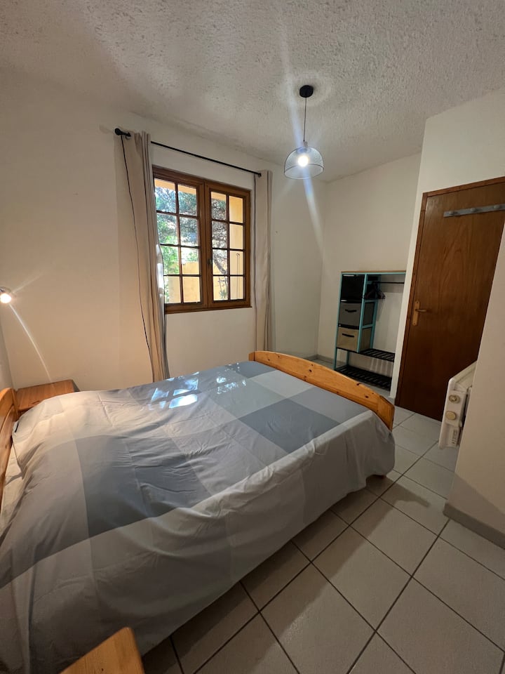 Appartement Rez De Chaussé Fonctionnel Et Calme. - Saint-Cyprien