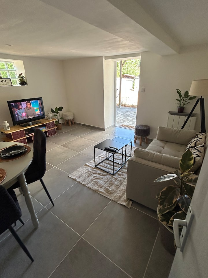 F2 Cosy Avec Jardin à 200 M Du Centre - ibis budget Bergerac