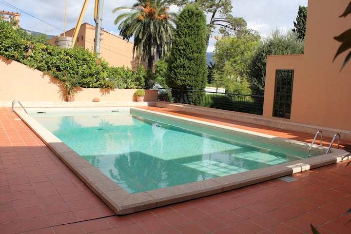 Grand Appartement Avec Terrasse, Piscine & Sauna - Saint-Jean-Cap-Ferrat