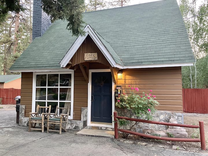 Grey Squirrel Resort - Cozy Cottage - Big Bear Lake, CA