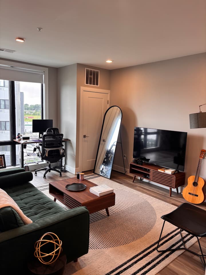 Bright Luxury Studio Apartment - 베이온
