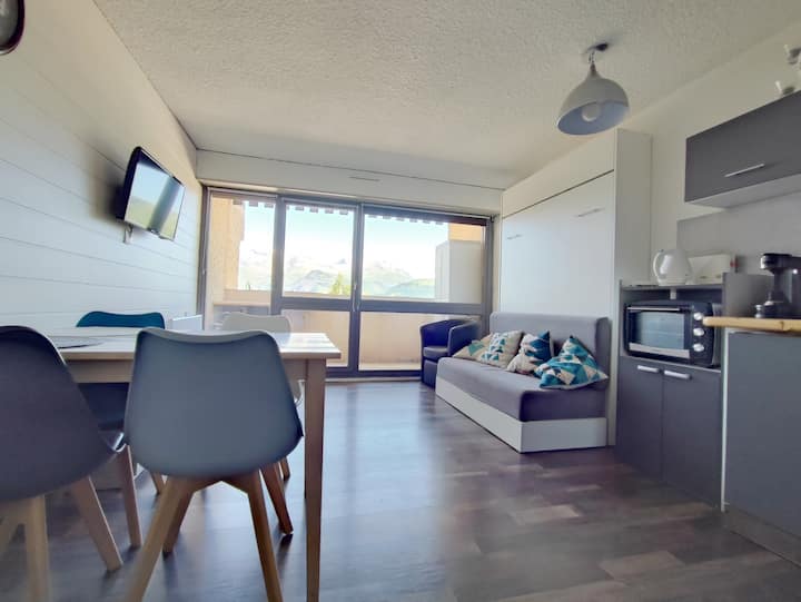 Très Beau Studio Moderne Avec Vue - Auris