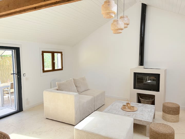 Maison De Campagne Au Cœur Des Vignes - Plage de Sausset les pins