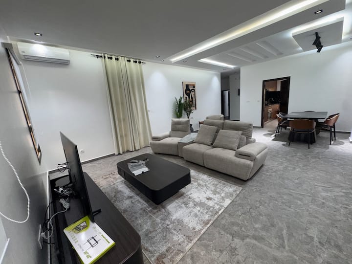 Appartement Paisible, Chaleureux Et Confortable - Conakry