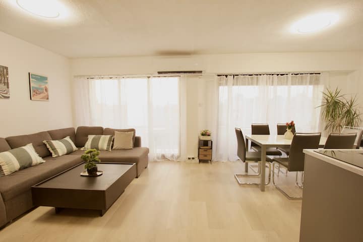 Modern 3 Hálószobás Apartman Alicante Szívėben. - Alicante