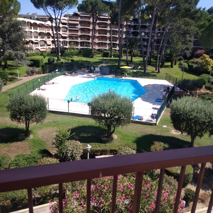 Appartement Lumineux Avec Terrasse Et Piscine - Mandelieu-la-Napoule