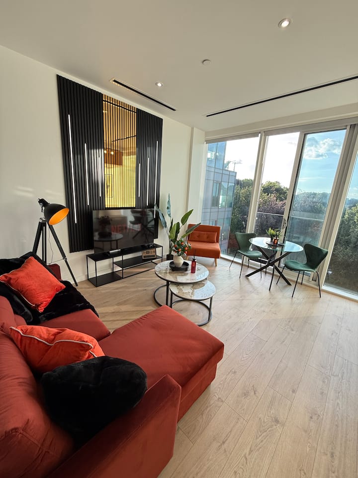 Luxury Large Flat/sleeps-5/parking/gym/workspace - Brentford