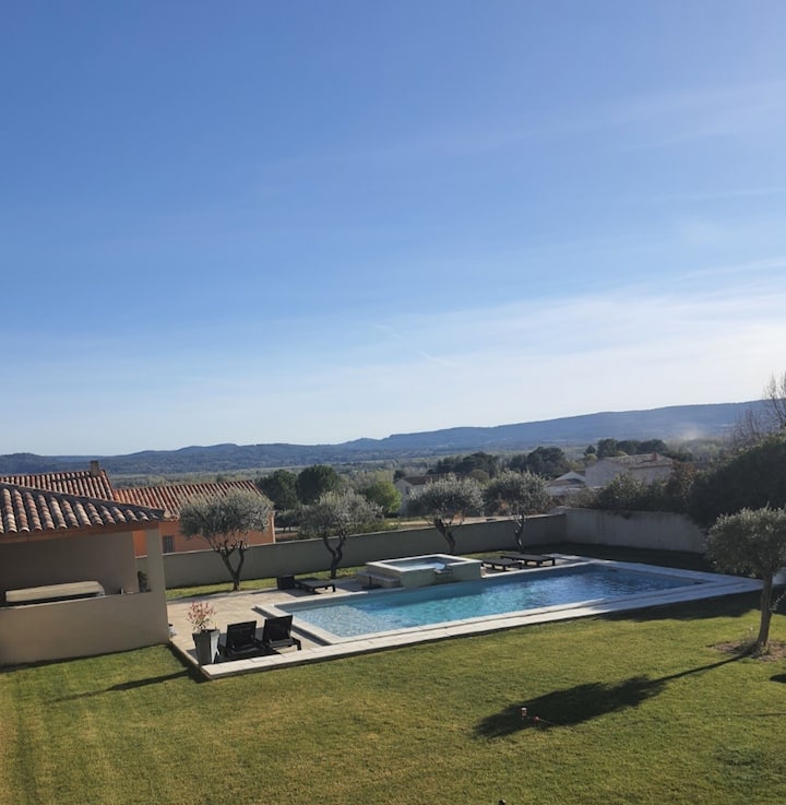 Villa 12 Personnes Piscine Jacuzzi - Pertuis