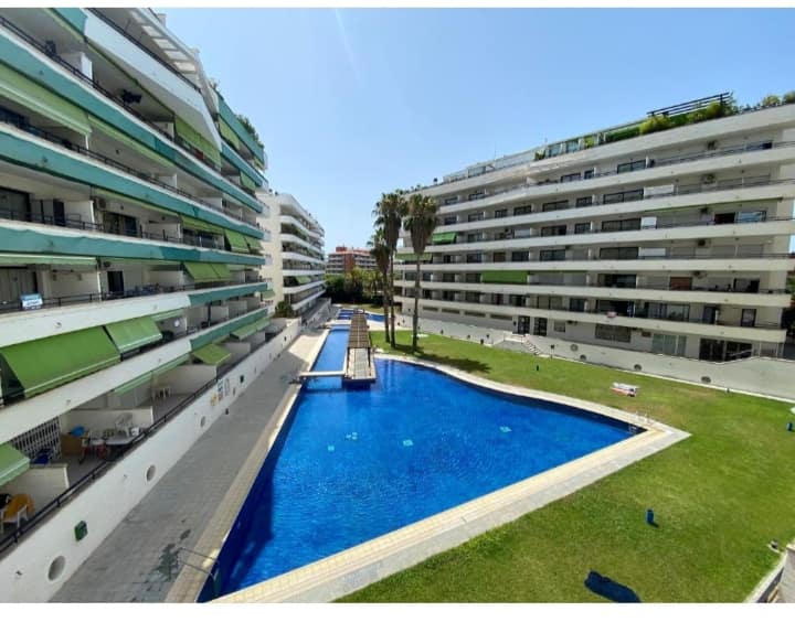 ÚLtima Hora
Salou
20-27julio
Piscina Playa
6pax - Cambrils