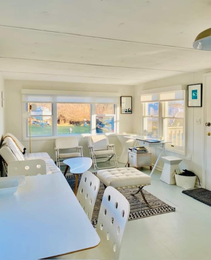 Walk To Ocean/surf Break. Garden+outdoor Shower. - Montauk, NY