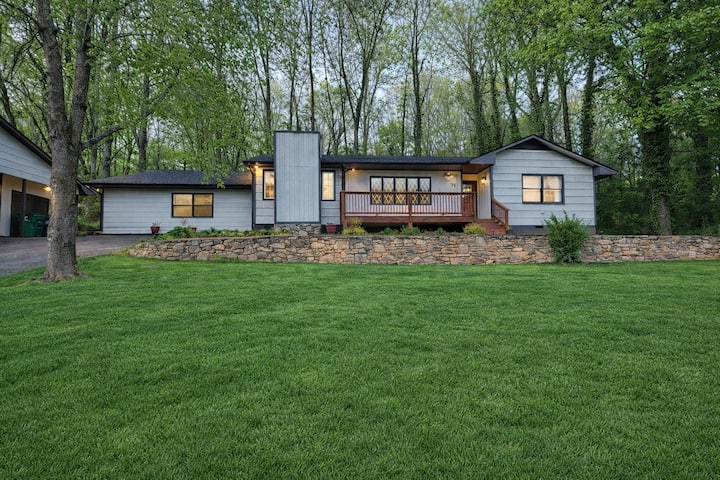 Spacious West Asheville Home- 4bed 3ba - Asheville, NC