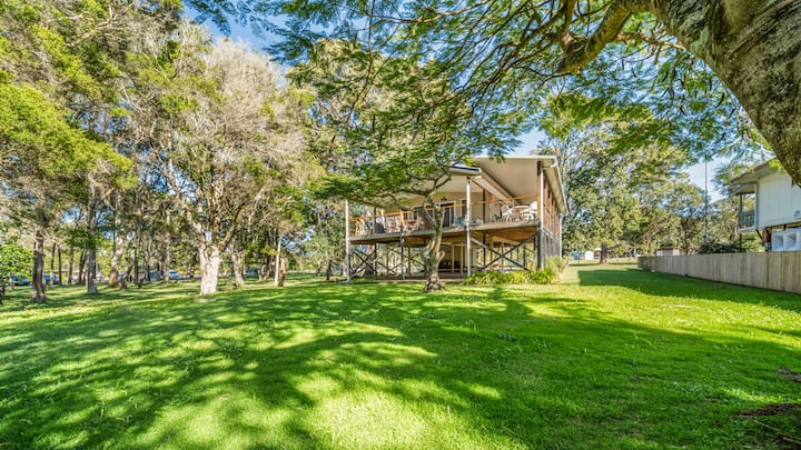 Driftwood Beach House - 1 Min Walk To Beach - North Byron Parklands