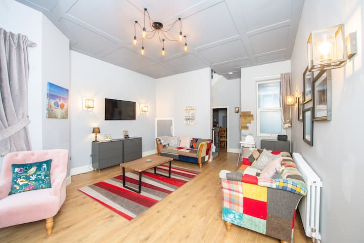 Large 6 Bed Southport Coastal Retreat With Sauna N - Southport