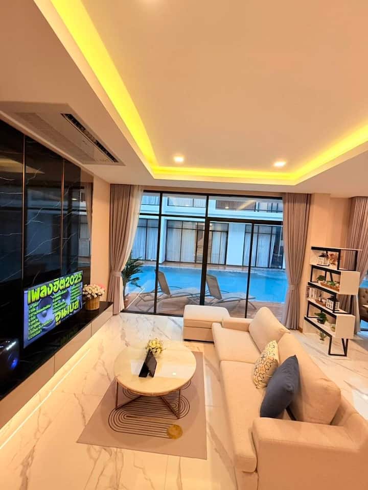 Luxury Pool Townhouse Villa La Richie - Pattaya
