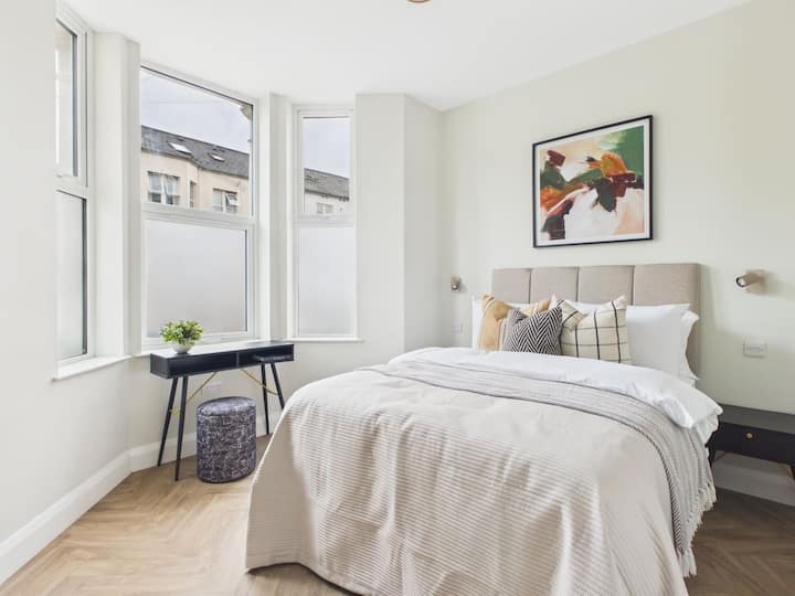 Bushmills Suite, Ashley Collection, Lisburn Road - Belfast