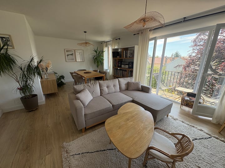 Appartement 90m² Parking 6 Voyageurs - Caen