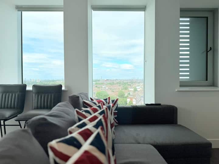 Bright 2br Home With Panoramic London Views - Central London