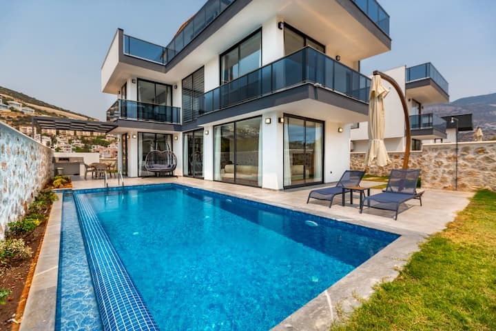 Kalamarda 3+1 şıK Ferah Villa - Kalkan