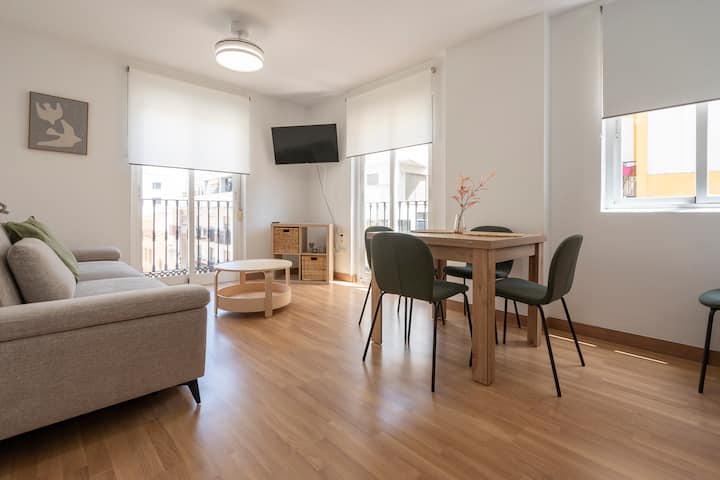 Castaños Living - The City - Universidad de Alicante