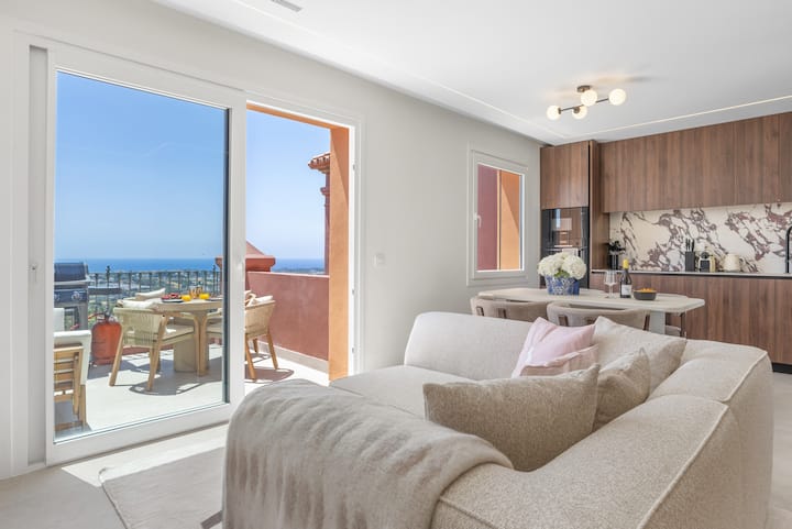 Casa Monte Halcones | Modern Sea View Apartment - Benahavís