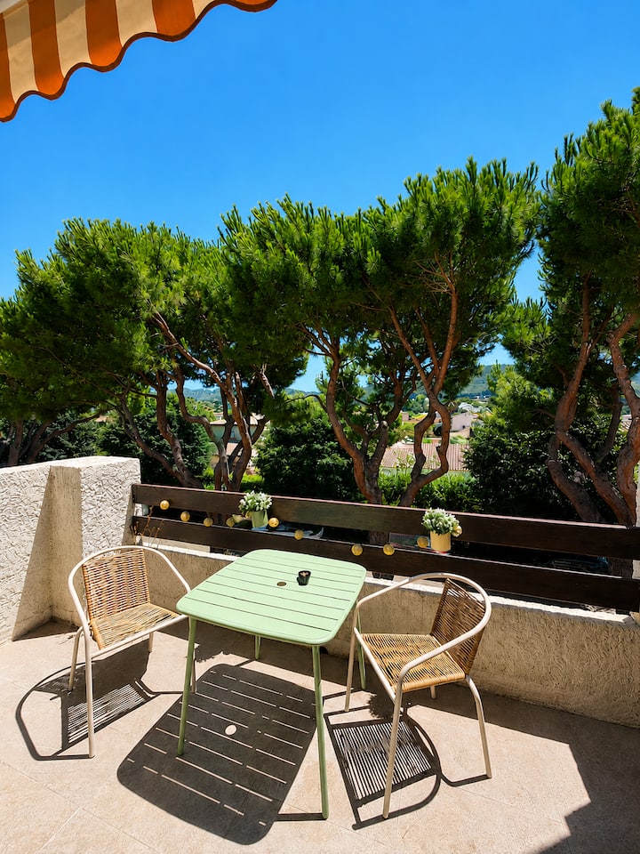 Appart 2 Chambres Avec Terrasse, Plage à Pied - Bandol