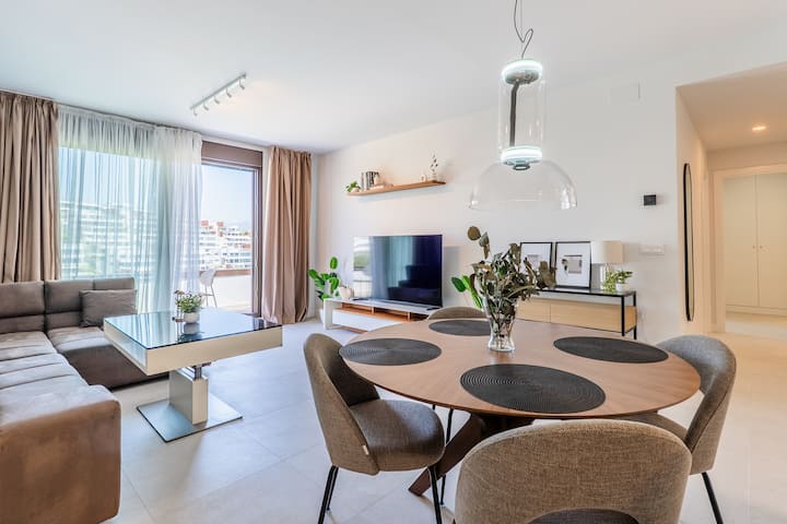 Modern 2br Apt With Sea View - Estepona