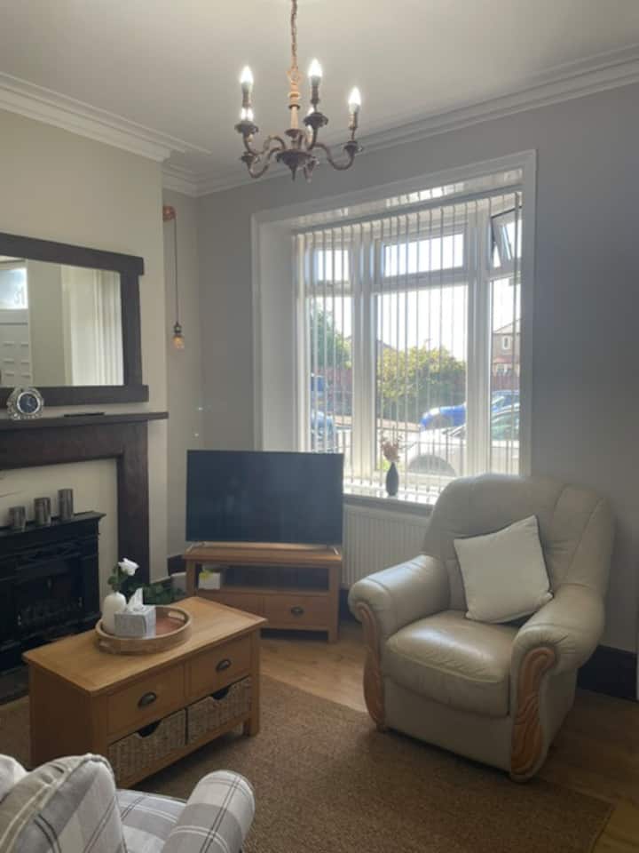 Attractive 3 Bed Stone Fronted Terrace - Saltaire, Shipley