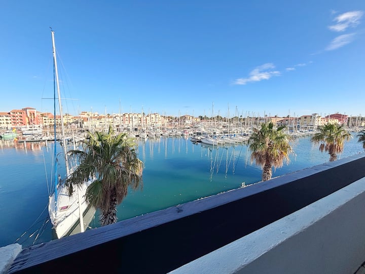 Terrasse Ouverte Avec Vue Magnifique Sur Le Port. - Leucate