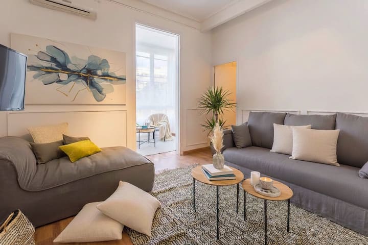 Cozy 4br Apartment For 8 In The Heart Of Barcelona - Barcelona