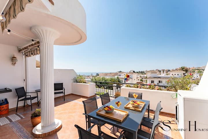 4 Bed Townhouse, Sauna, Pool, Sea Views - Benalmádena