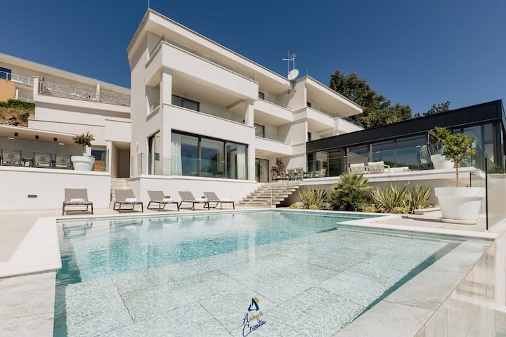 Villa De Luxe Pour 14 Personnes Avec 2 Piscines, S - Rijeka
