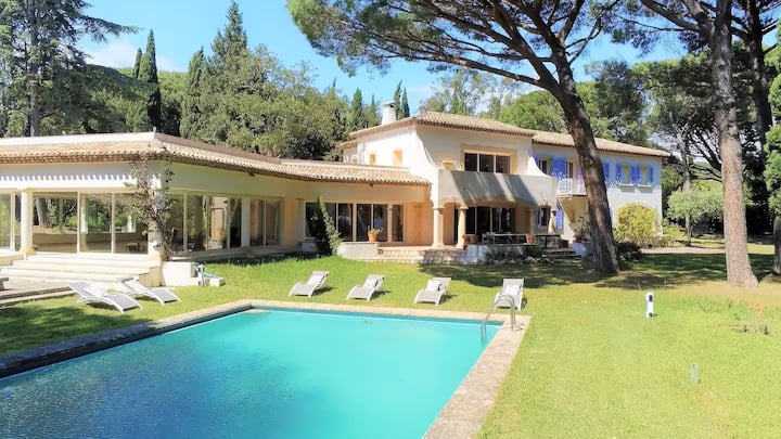 Villa Exceptionnelle Sur Le Golfe De St Tropez - Sainte-Maxime