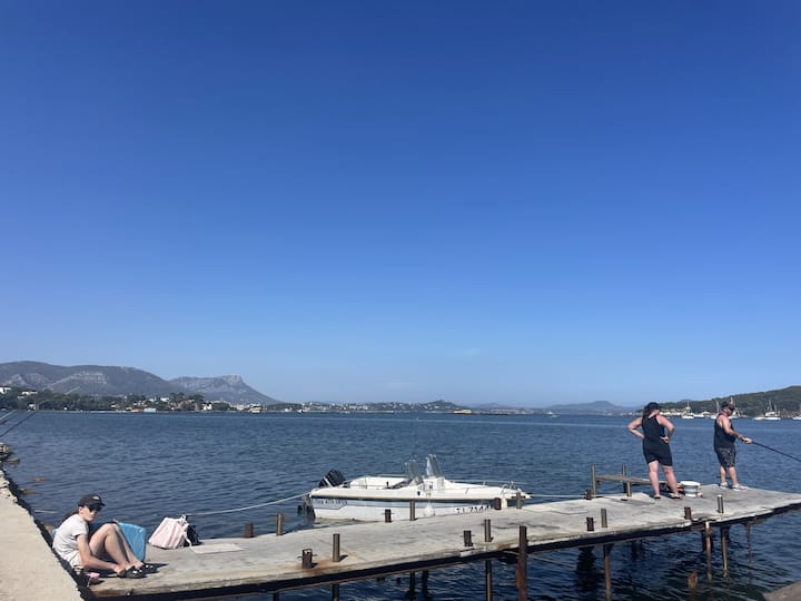 Devant La Mer, La Plage à Deux Pas, Jusqu'à 6 P. - Tolone