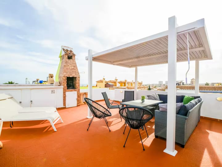 Scenic Apartment, Private Roof Terrace 300 M Beach - Torrevieja