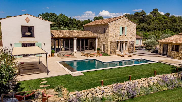 Villa Luberon · Piscine & Jacuzzi Sur 200 Ha · 13p - Pertuis