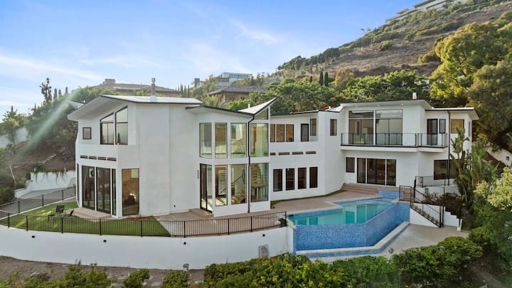 Malibu Meadows Heights - Malibu, CA