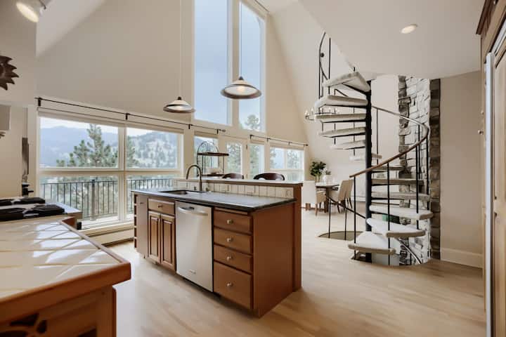Mountain Serenity, City Convenience - Boulder, CO