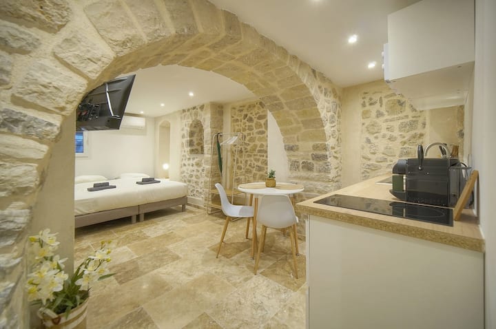 Studio Cosy Aux Pierres Apparentes - Cannes