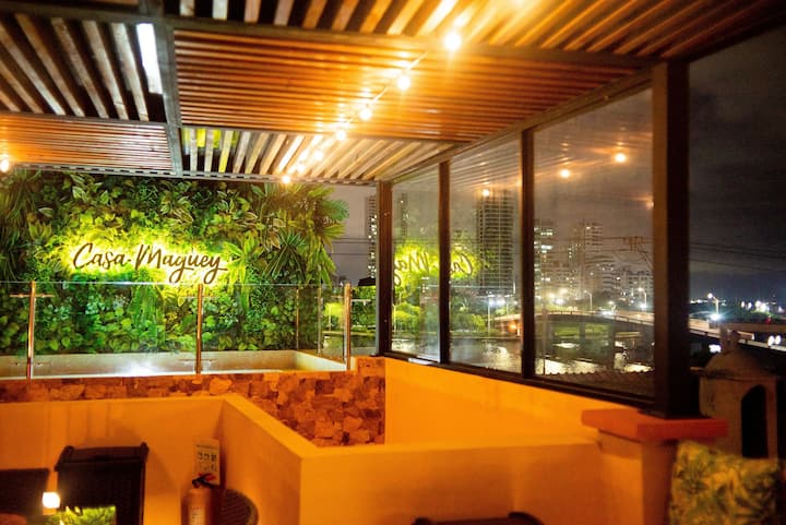 Casa Maguey | Rooftop Jacuzzi, Bay Views & Culture - Cartagena