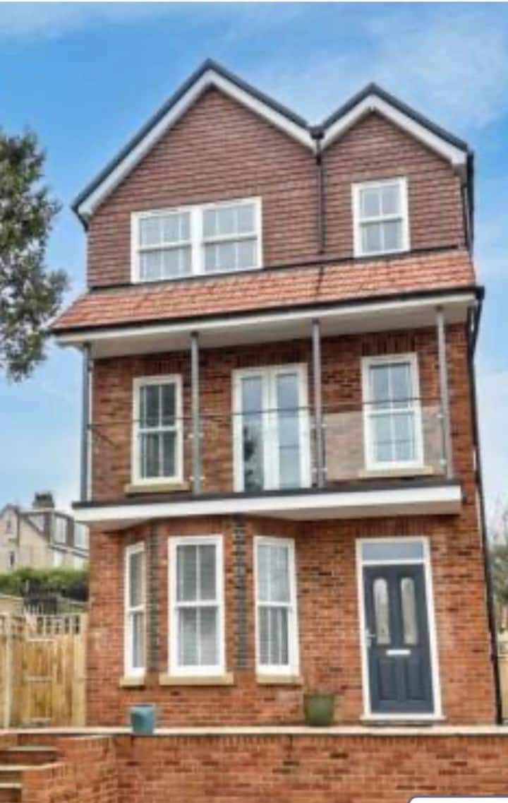 5 Bedroom Close To The Harbour Arm And Town Centre - Folkestone