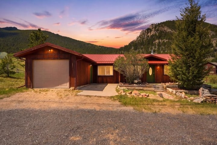 Mtn Views | Hot Tub | 5 Min To Rmnp & Dtwn Estes - Estes Park, CO